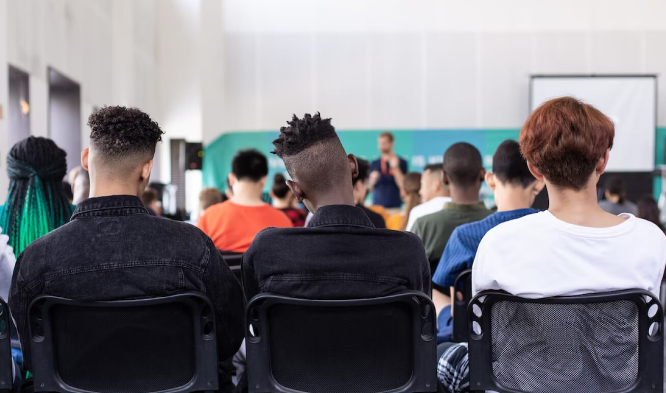 CBR car theory course in English: enroll now | TSH